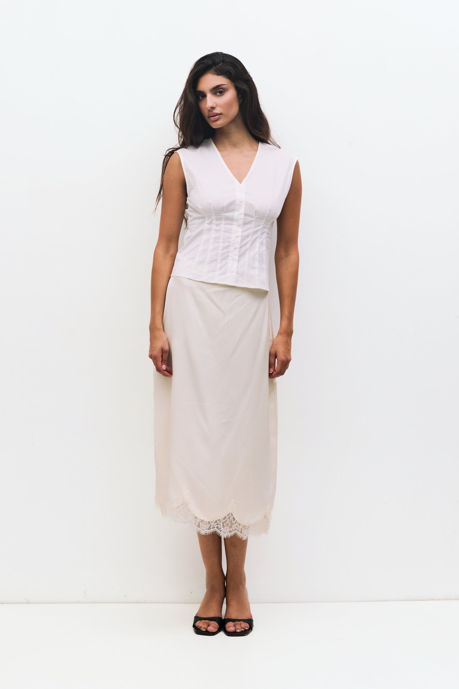 The Vicky Top | Pleated Sleeveless Blouse